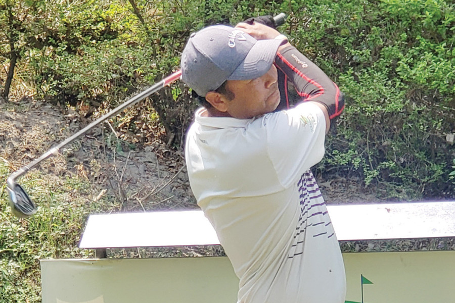 Nagarkoti takes lead into final round