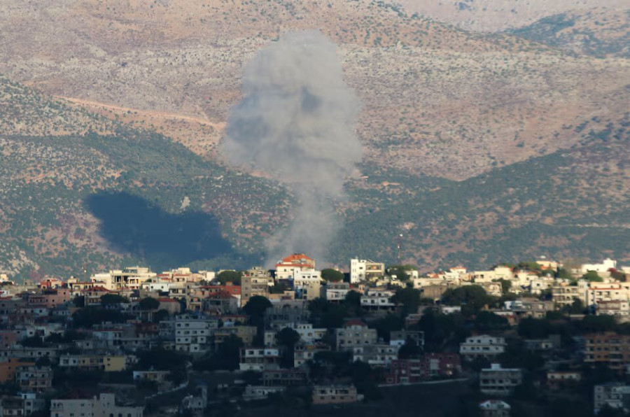 Israeli planes bomb southern Lebanon after radio blasts